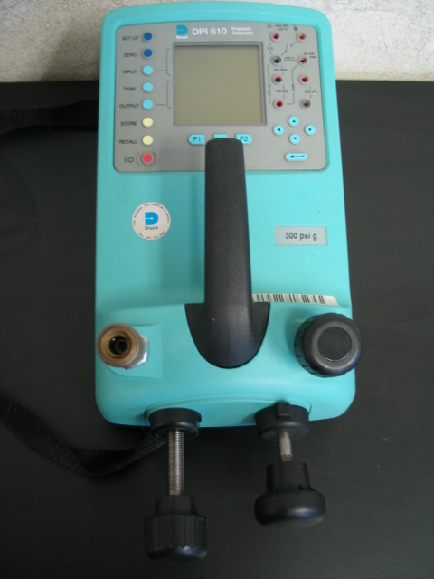 Druck DPI 610 Pneumatic Portable Digital Calibrator - LabTrader Inc.